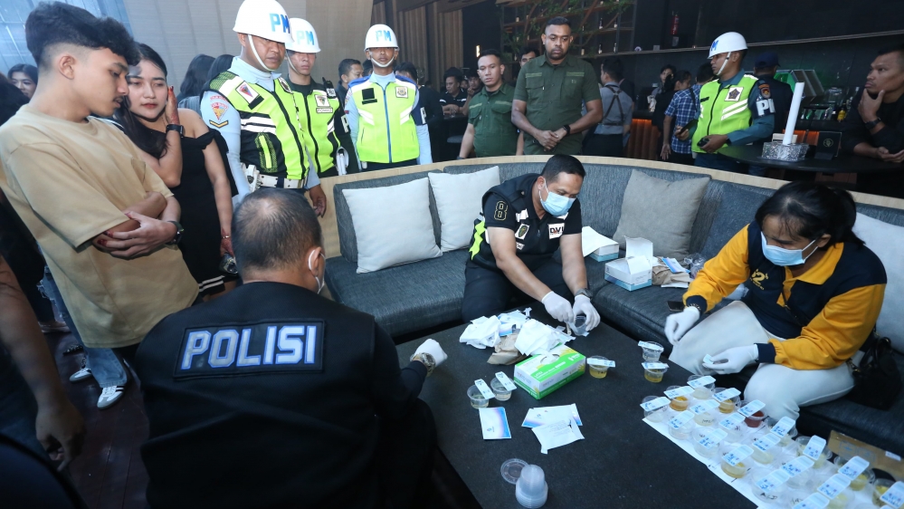 Cegah Peredaran Narkoba, Polda Sumut Dan TNI Gelar Razia Humanis di THM ...